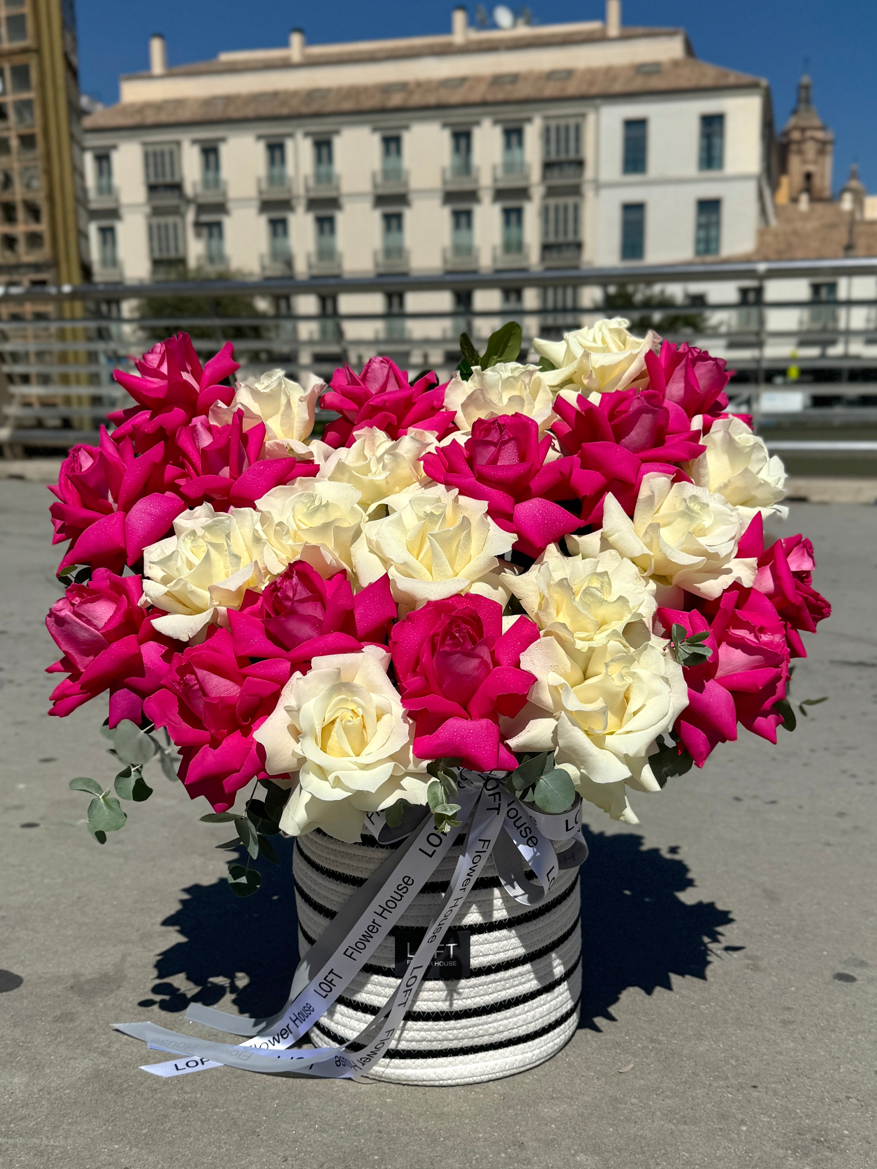 Rose Bouquets - Flower Delivery in Malaga – LOFT Flower House